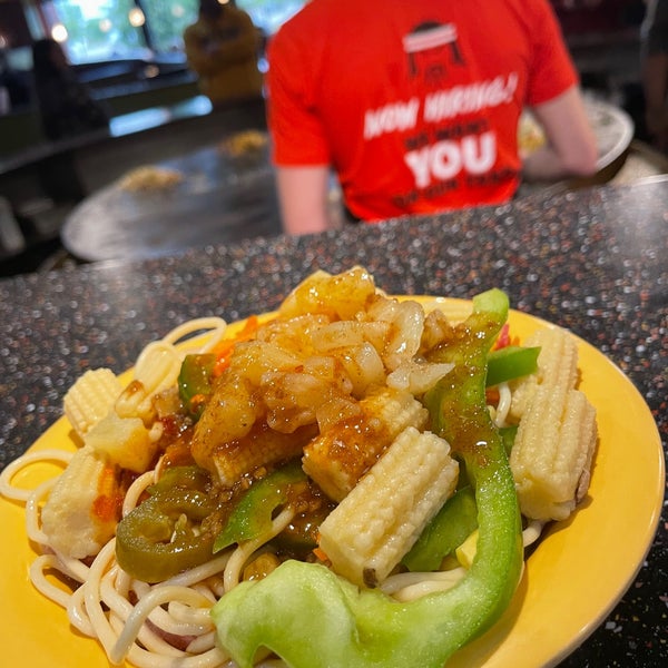 HuHot Mongolian Grill - Asian Restaurant