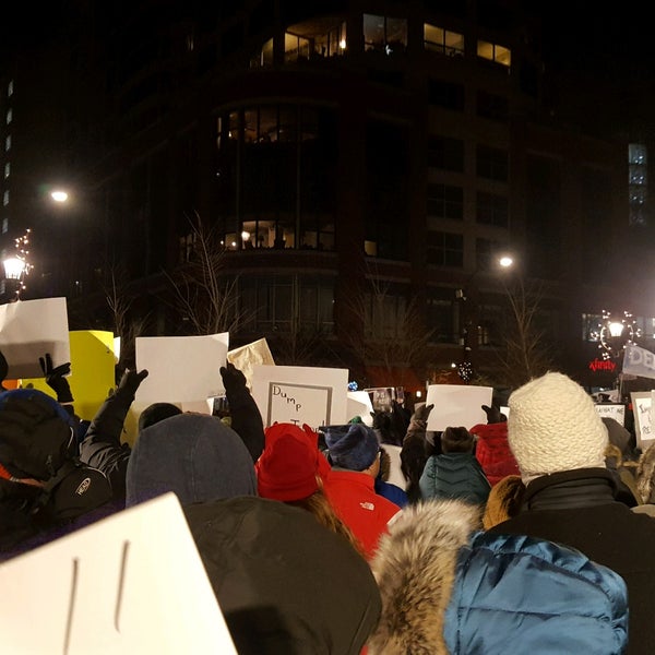 Fountain Square - Plaza in Evanston
