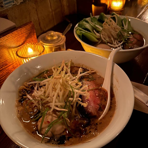 High Five Ramen - West Town - 39 tips from 1567 visitors