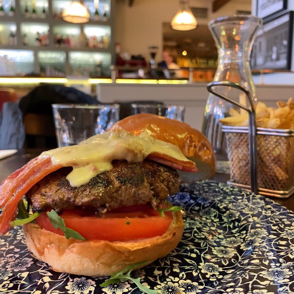 Haché - 329-331 Fulham Rd