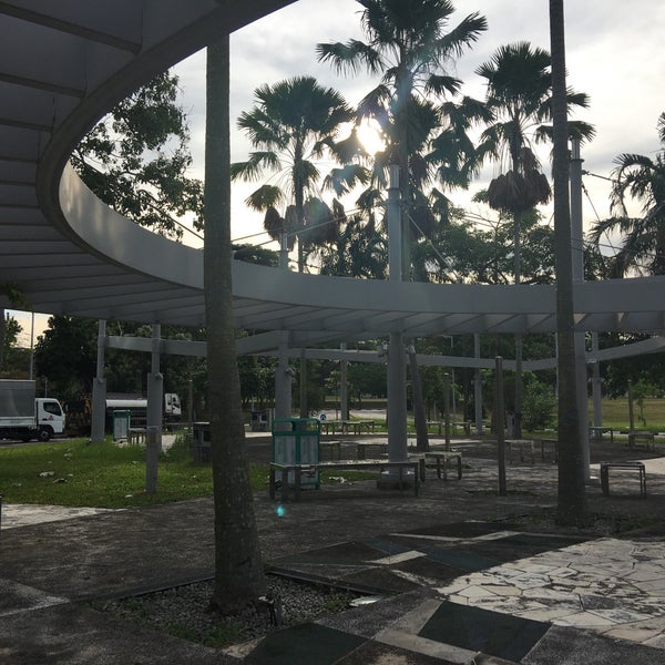 Changi Business Park Plane Spotting Hut - Other Great Outdoors in Singapore