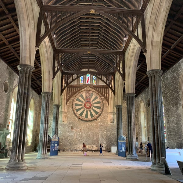 Great Hall & Round Table - History Museum in Winchester