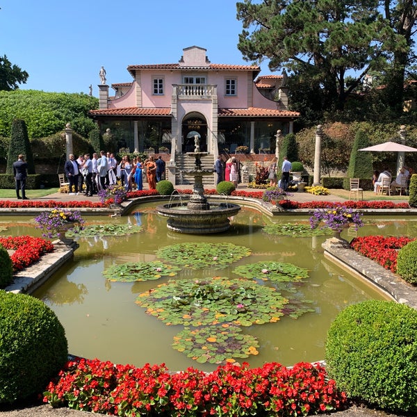 Compton Acres - 9 tips from 207 visitors