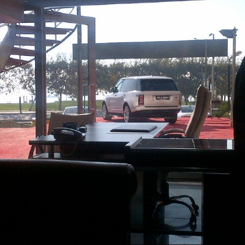 King Motors - Car Dealership