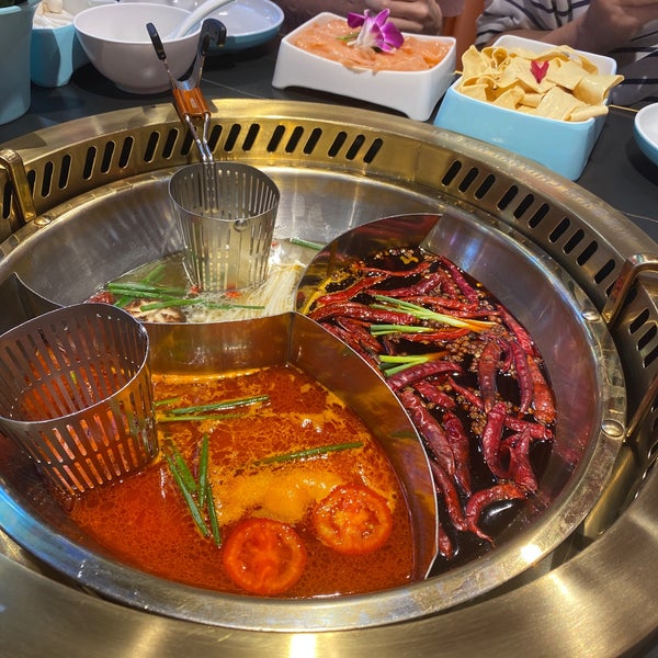 Chuan Yu Hotpot (ชวนหยูหม่าล่าหม้อไฟ) - 1 tip from 155 visitors