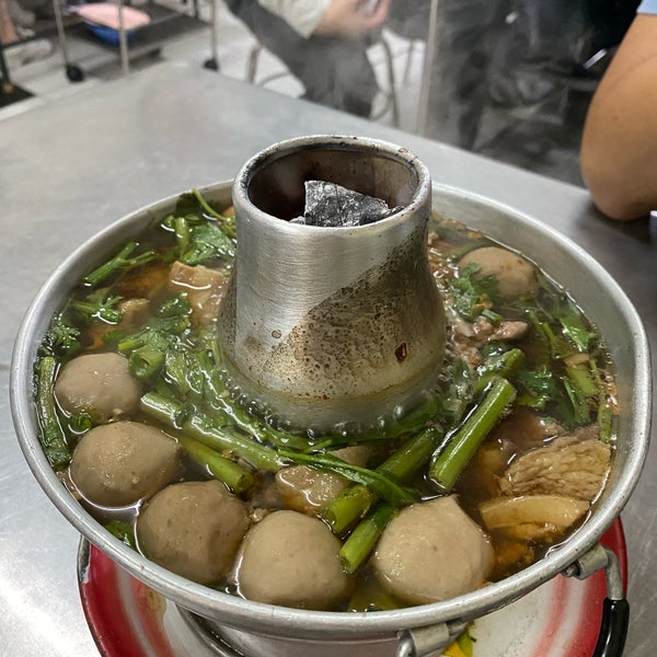 เฮ้งชุนเส็ง (Heng Chun Seng) - Noodle Restaurant in Khlong Toei