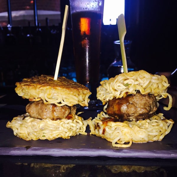 Degrees Bistro - Hotel Bar in Washington