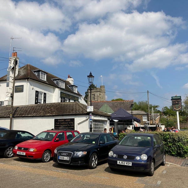 The Barmy Arms - The Embankment
