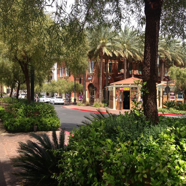 Town Square - 166 tips from 18835 visitors