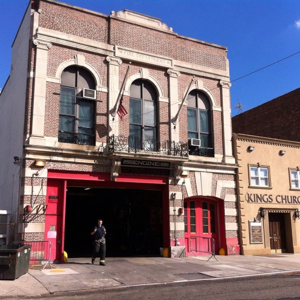 FDNY Engine 255/Ladder 157 - Fire Station in Brooklyn
