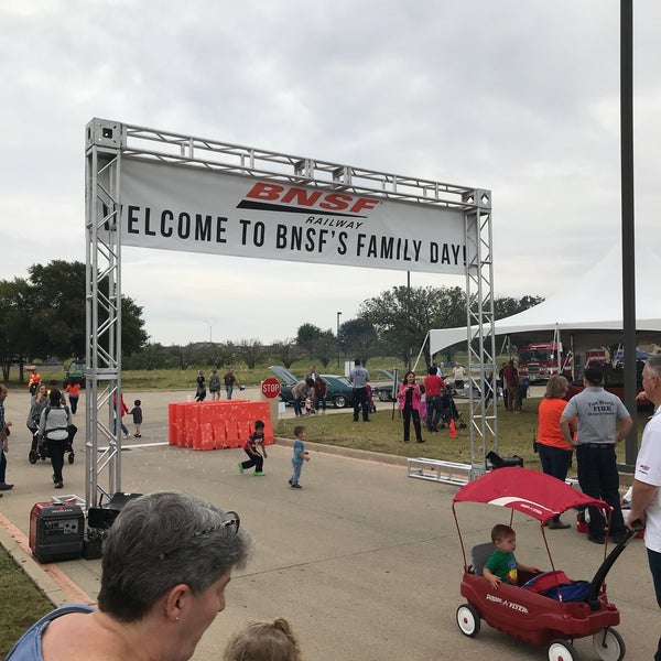 BNSF Railway - 2650 Lou Menk Dr