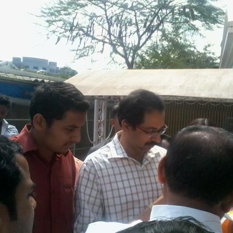 MLA Mahadev Babar's shivsena office - 3 tips from 2 visitors