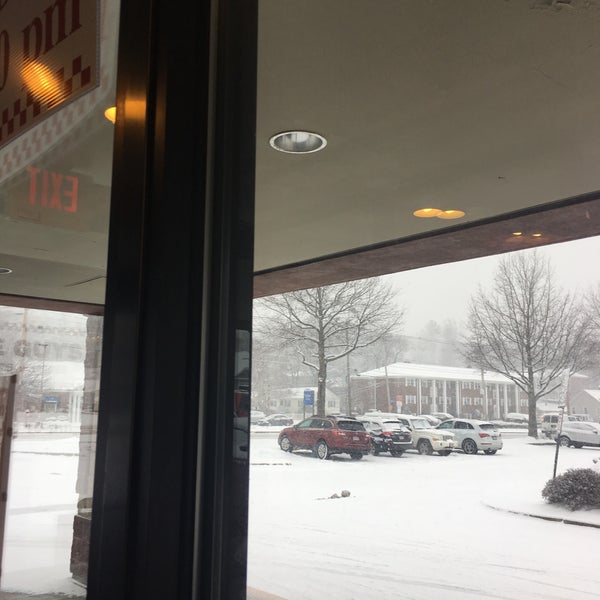 Redstone Shopping Center - Shopping Mall in Stoneham