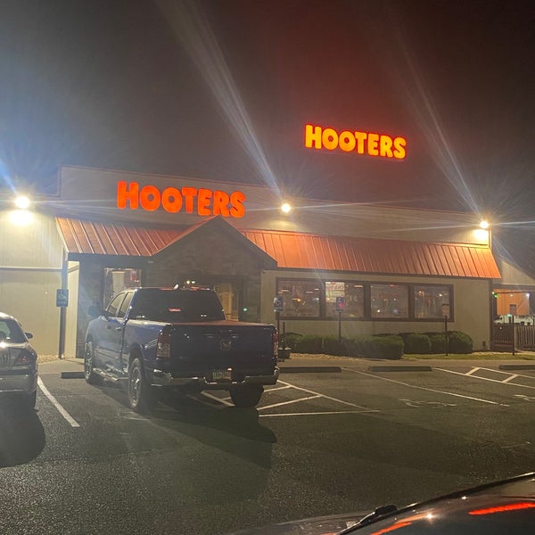 Hooters - Dayton, OH