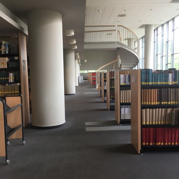 SZTE József Attila Tanulmányi- és Információs Központ - College Library ...