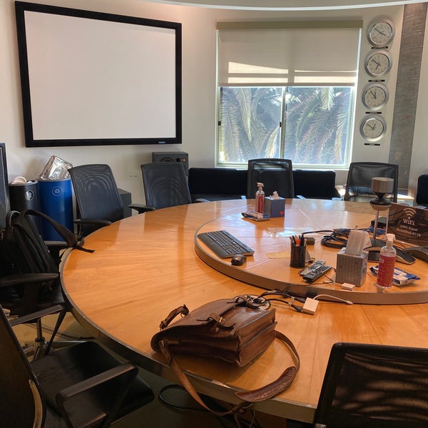 Island Def Jam Music Group - 80 visitors