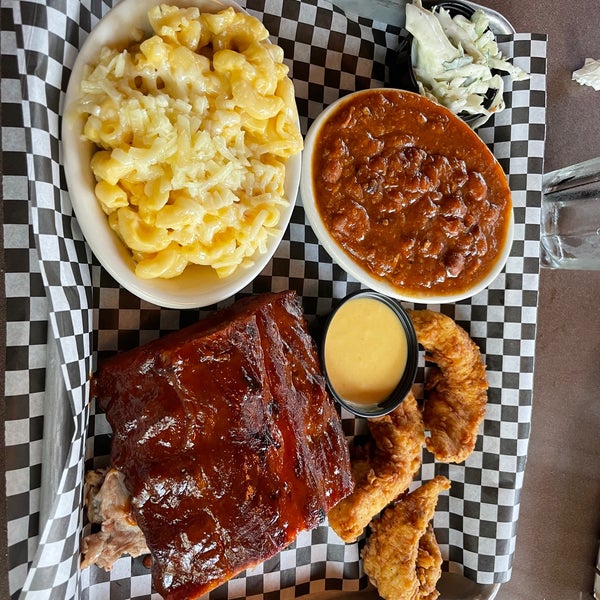 Calhoun's - BBQ Joint in Gatlinburg