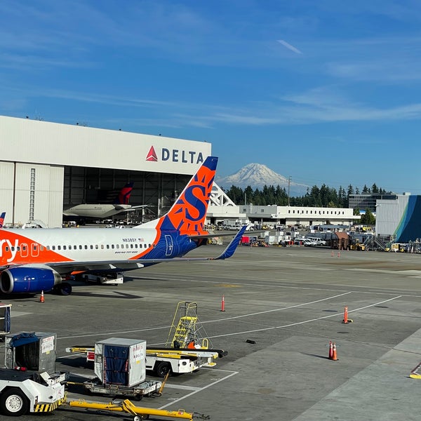 Gate S2 - 2 tips from 1314 visitors