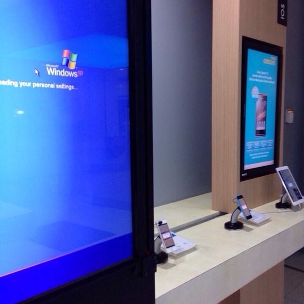 Celcom BlueCube - Mobile Phone Store