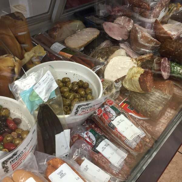 Benny's Market - Strathcona - 7 tips