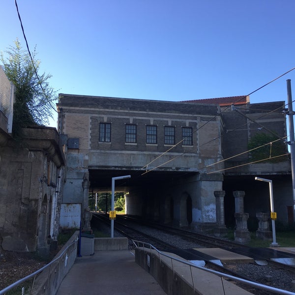 Photos at MetroLink - Delmar Loop Station - 9 tips from 787 visitors
