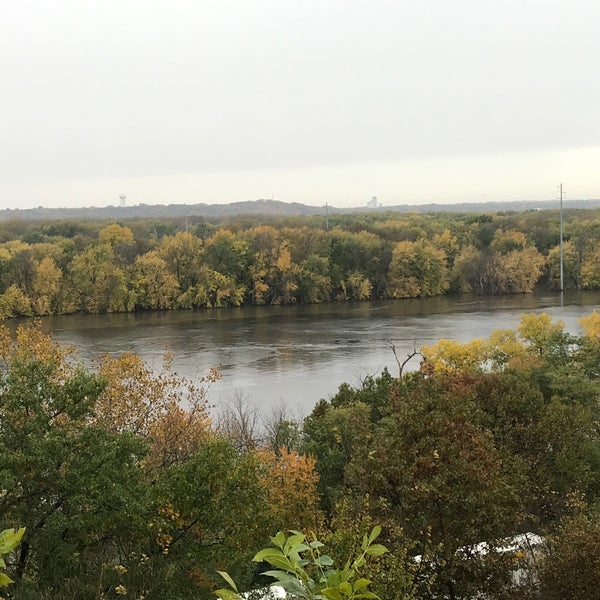 Great River Road Visitors Center - Prescott, WI