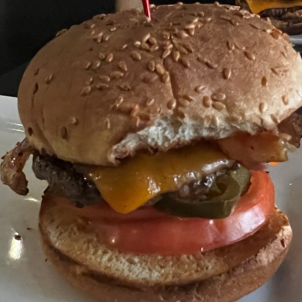 W Burger Bar - 82 tips