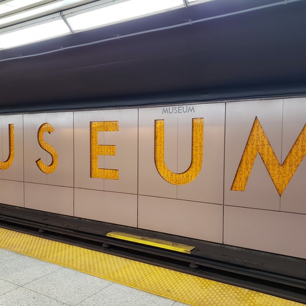 Museum Subway Station - Metro Station in Toronto