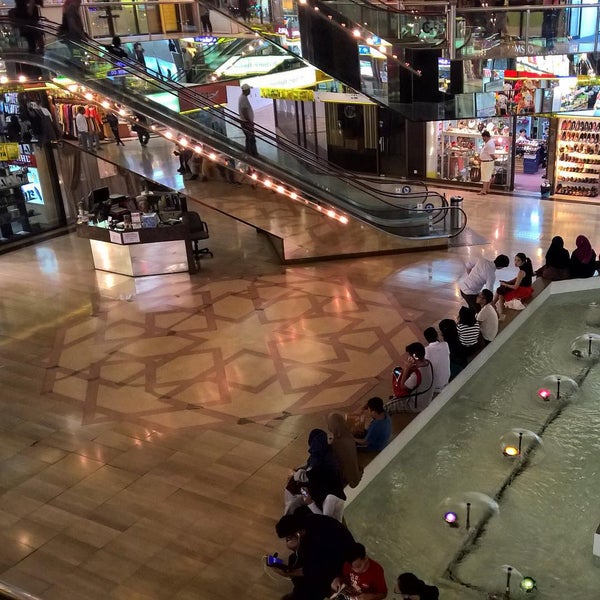 Photos at Golden Landmark Shopping Complex - Shopping Mall in Singapore