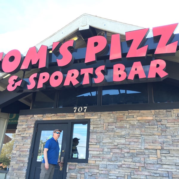 Tom's Pizza - 3 tips from 42 visitors