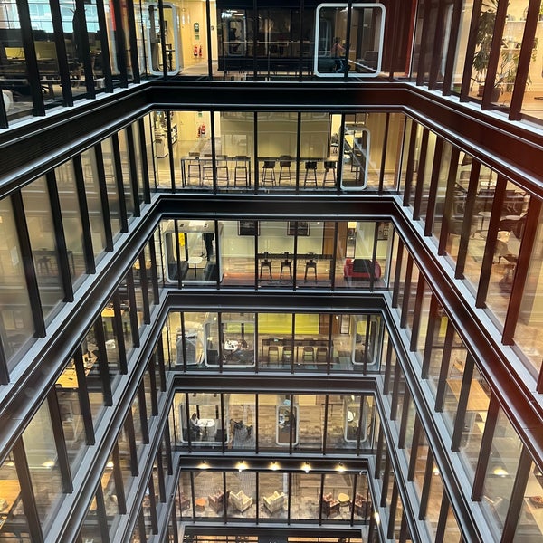 Amazon (LHR16) - Hackney - London, Greater London