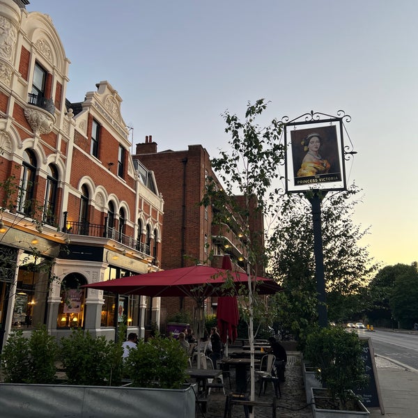 Princess Victoria - Gastropub in Shepherd's Bush