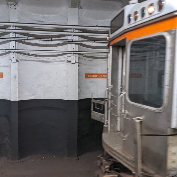 SEPTA BSL Walnut-Locust Station - Avenue of the Arts South ...