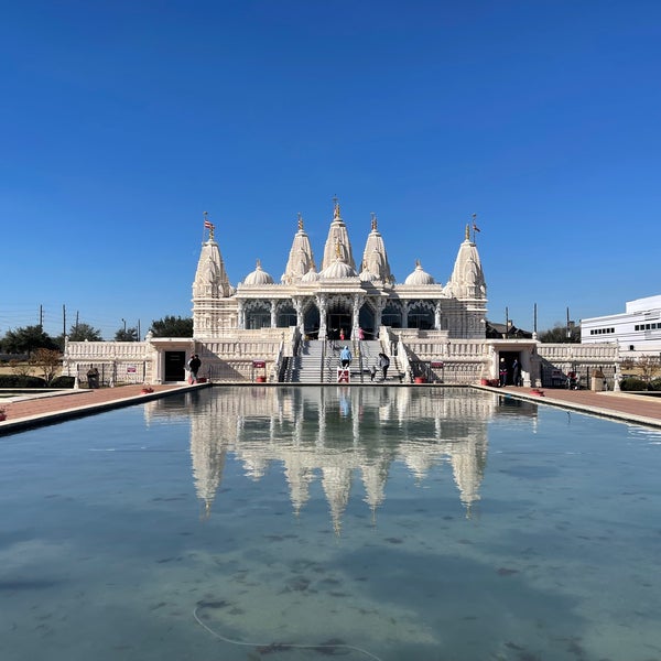 BAPS Shri Swaminarayan Mandir - Hindu Temple in Stafford