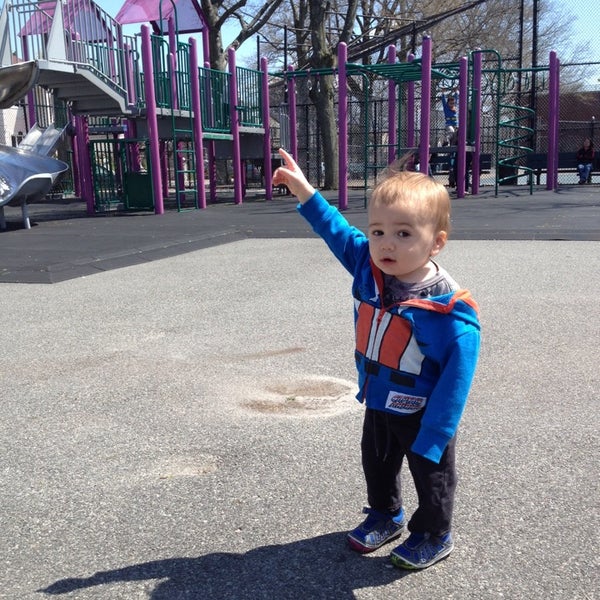 PS 115Q Glen Oaks School - 80-51 261st St