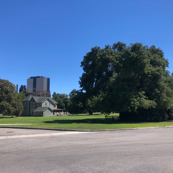 Warner Bros. Ranch - 411 N Hollywood Way