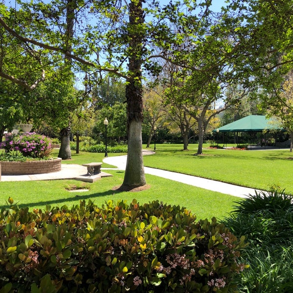 Pickwick Gardens - Burbank, CA