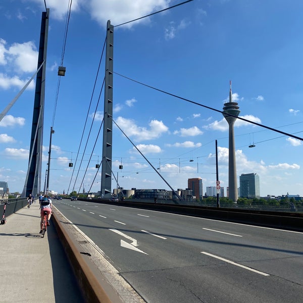 Rheinkniebrücke - Oberkassel - Düsseldorf, Nordrhein-Westfalen