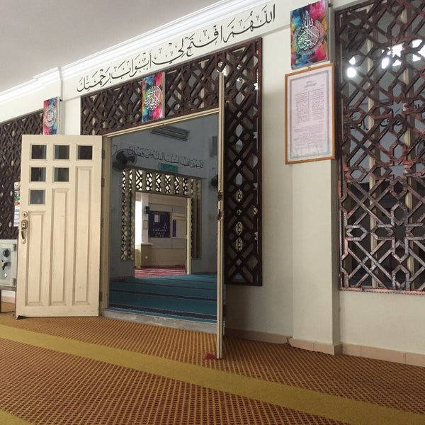 Masjid Banggol Judah (مسجد بڠݢول جوداه) - Mosque in Machang