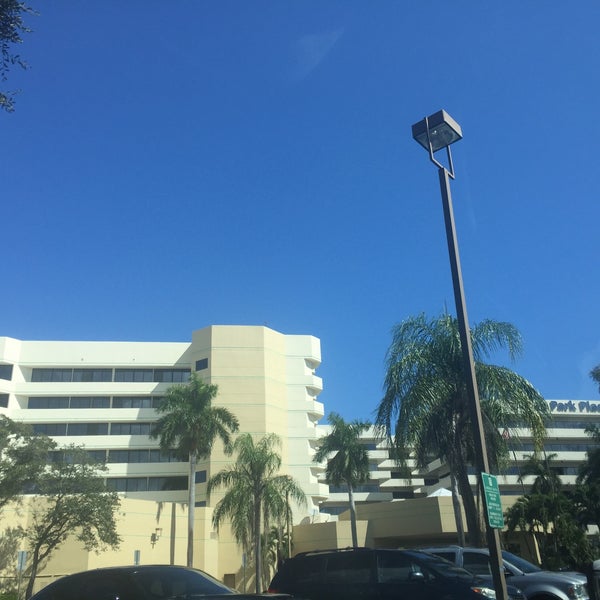 Photos at Embassy Suites by Hilton - Hotel