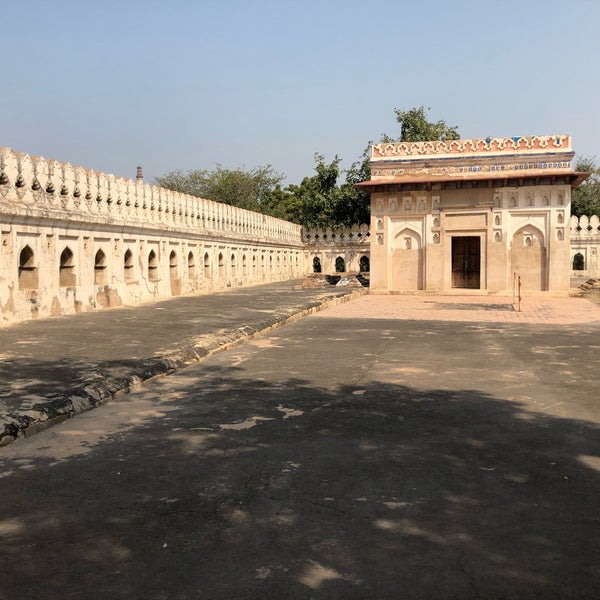 Jamali Kamali - Mosque