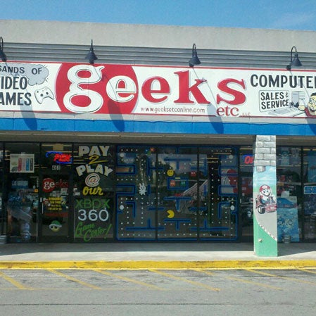 Geeks, Etc - 461 W Lincoln St