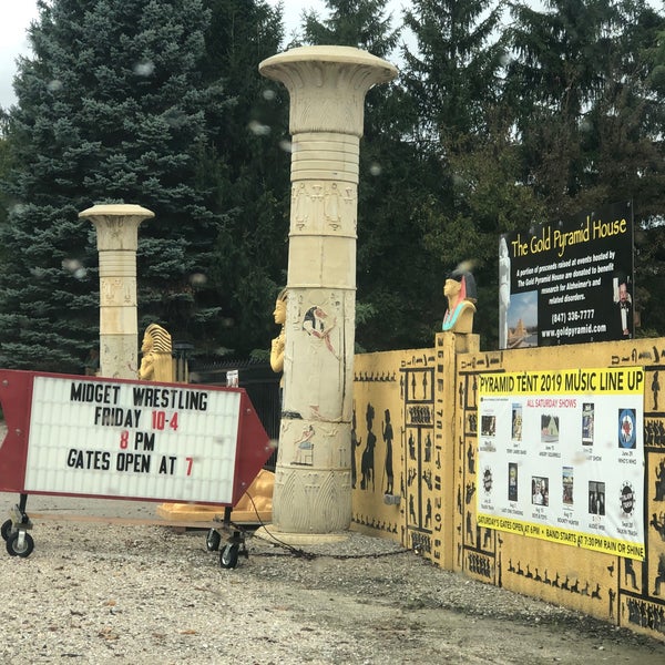 Gold Pyramid House - Wadsworth, IL