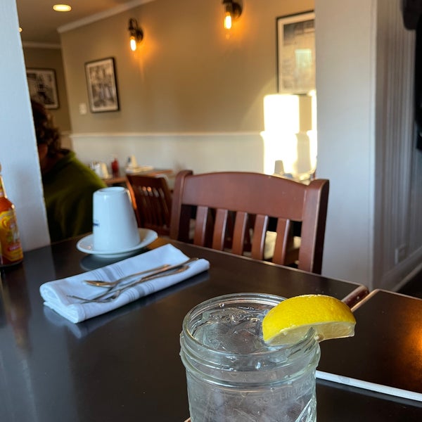 The Classic Diner - 352 Lancaster Ave