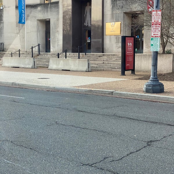 Voice of America - Monument in Washington