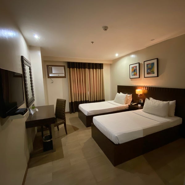 Golden Prince Hotel and Suites - Hotel
