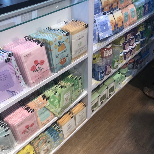 Moshi Moshi (โมชิโมชิ) もしもし - Gift Store in Bang Rak