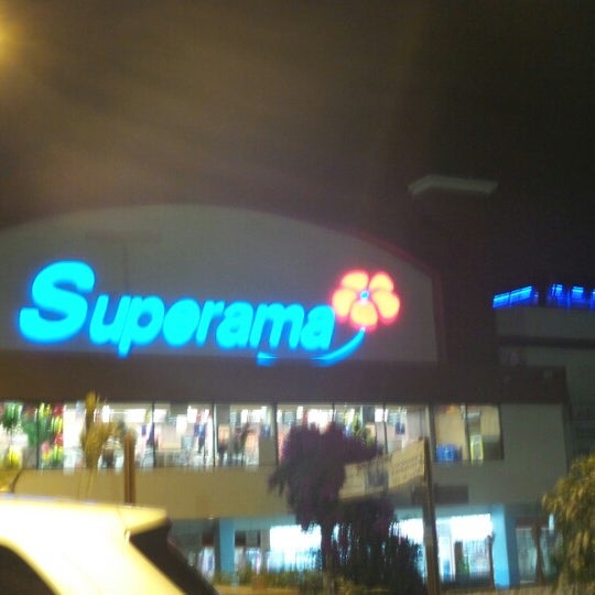 Superama - Escenaria