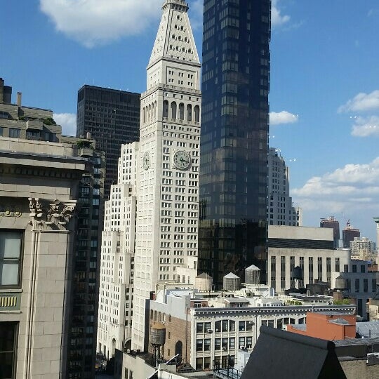915 Broadway - Office in Flatiron District