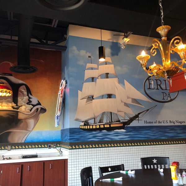 Max & Erma's - American Restaurant in Erie